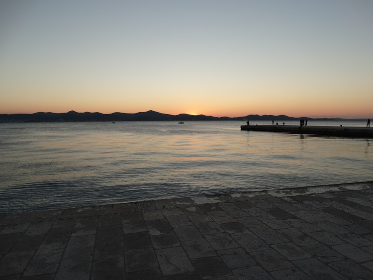 beobachtung sonnenuntergang promenade zadar warum nach kroatien reisen ...